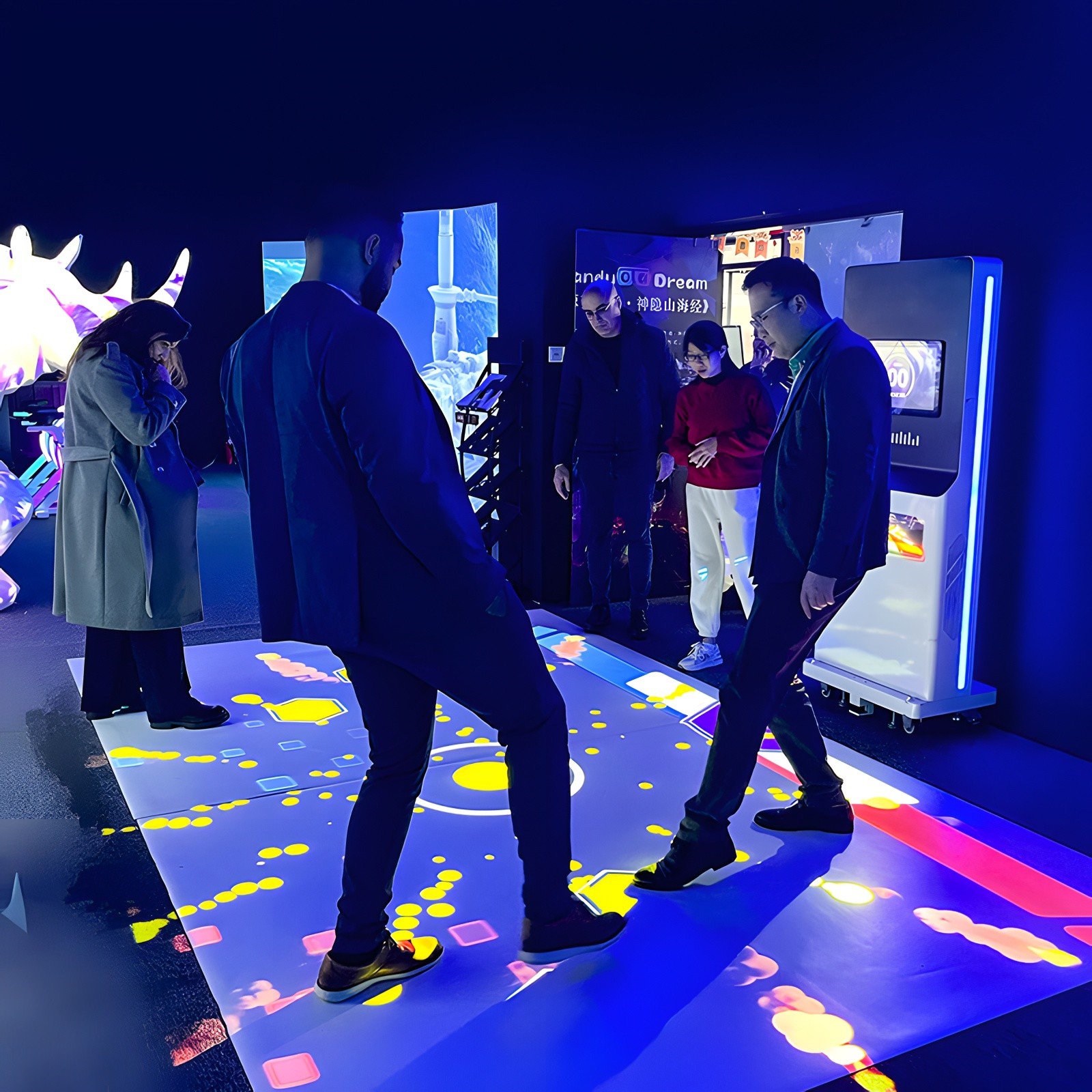 Entertainment Mobile Interactive Floor Projector For Amusement Park